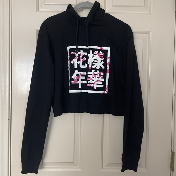 Tops | Bts V Kimtaehyung Cropped Black Hoodie | Poshmark